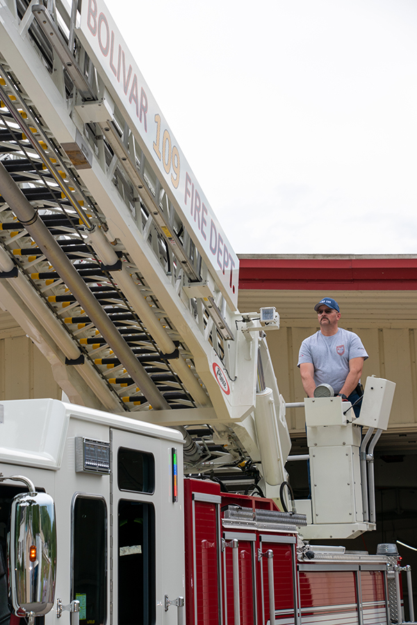 Ladder 109 Push-In | Bolivar Fire Department
