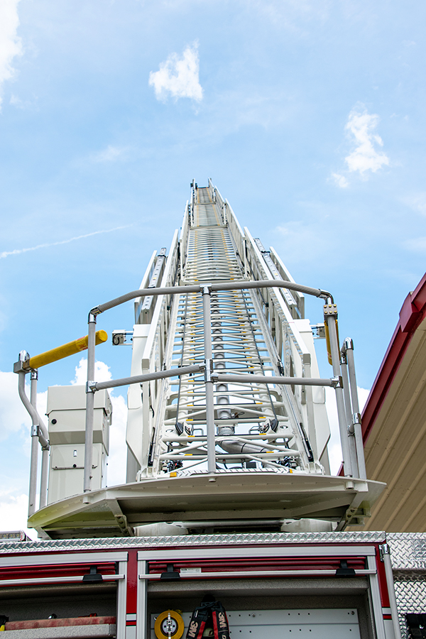 Ladder 109 Push-In | Bolivar Fire Department